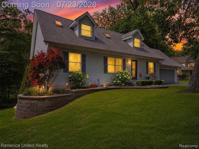 11922 Cody Creek Ct, Green Oak Township, MI 48178