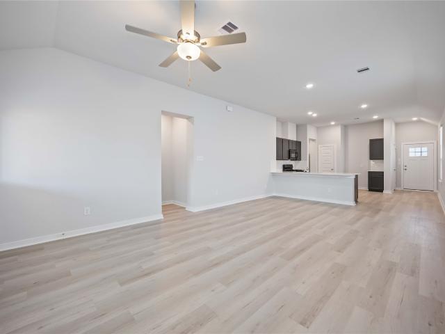 11925 Avian Avenue