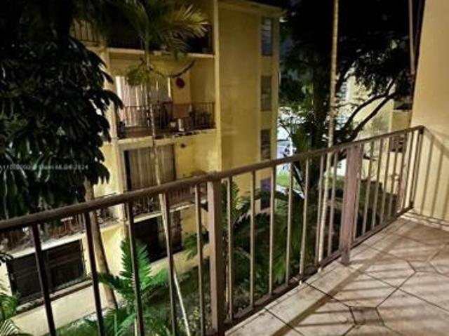 11925 NE 2nd Ave #B317, North Miami, FL 33161