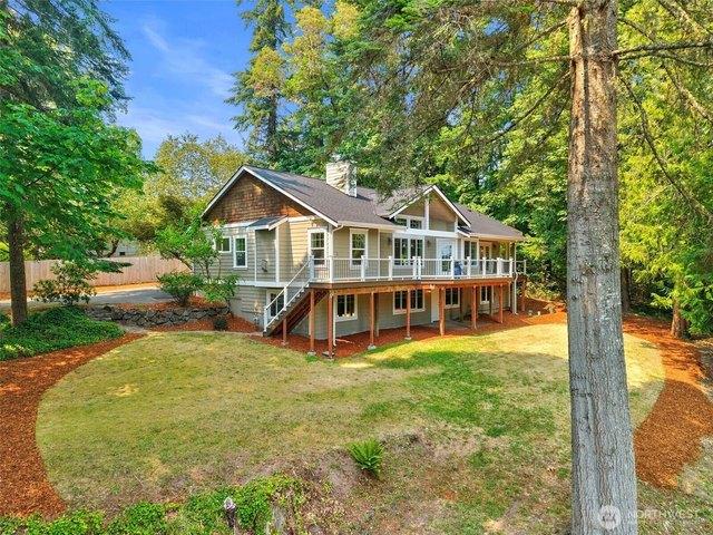1192 NW Drury Ln, Bremerton, WA 98312