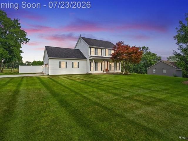 1192 N Bridge St, Linden, MI 48451