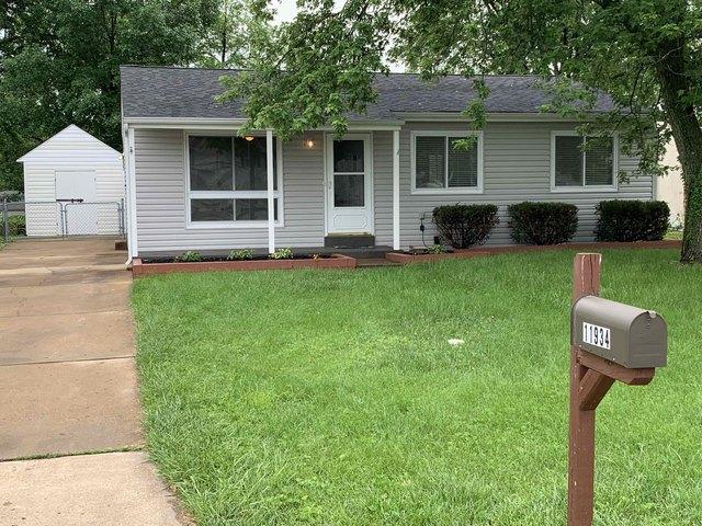 11934 Holly Brook Dr, Maryland Heights, MO 63043