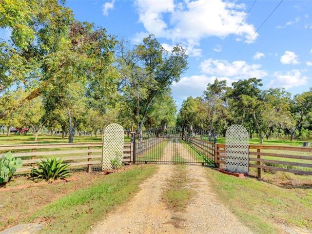 11935 County Road 160, Boling, TX 77420