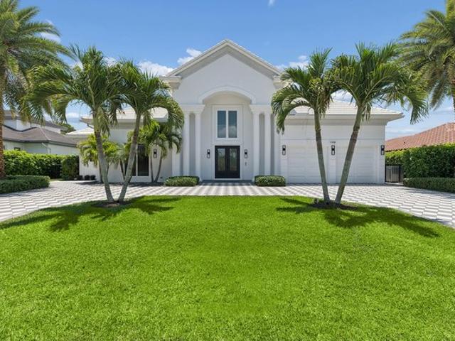 11938 N Lake Dr, Boynton Beach, FL 33436