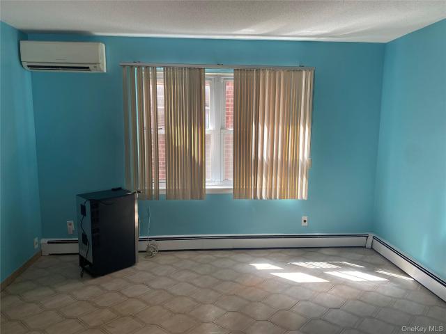 1193 Neill Avenue 1st Floor