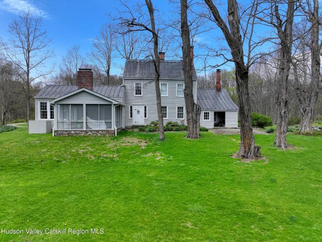 1193 Albany Post Road
