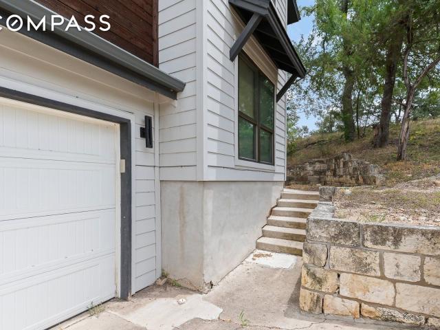1193 E M. Franklin Ave 1, Austin, TX
