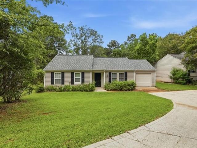 1193 Harvest Dale Ct, Stone Mountain, GA 30088