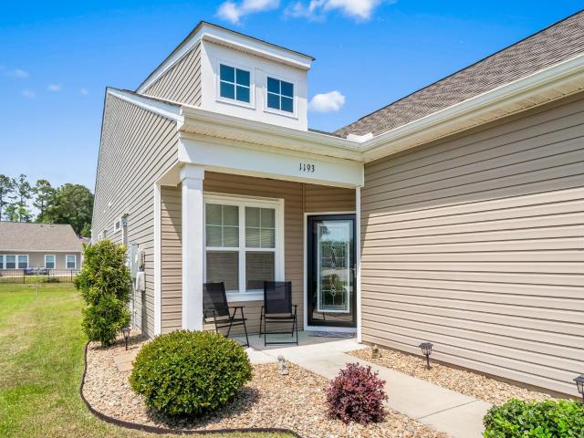 1193 Palm Crossing Dr
