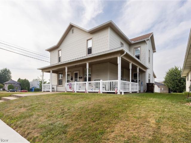 119 4th Street SE