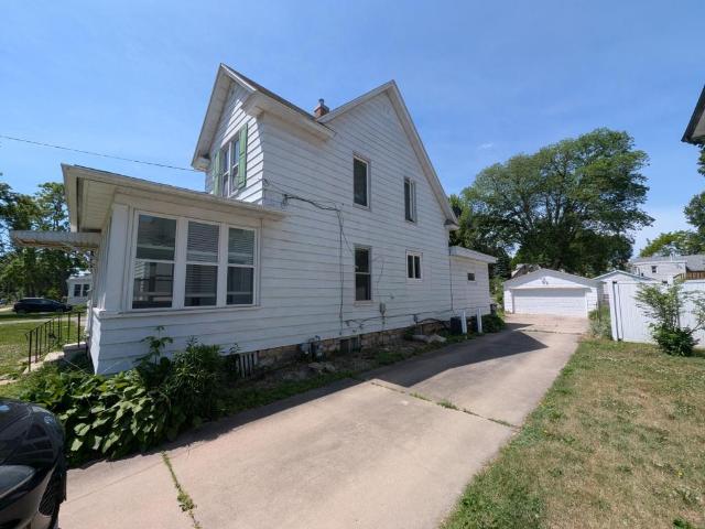 119 8th Avenue SE