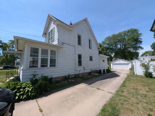 119 8th Avenue SE