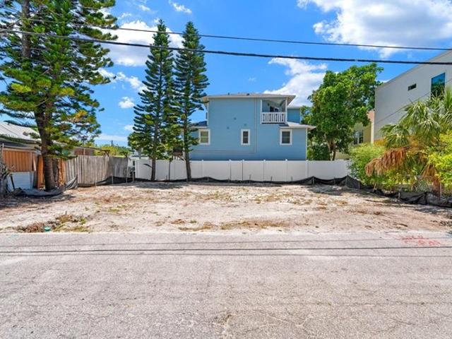 119 95th Ave, Treasure Island, FL 33706