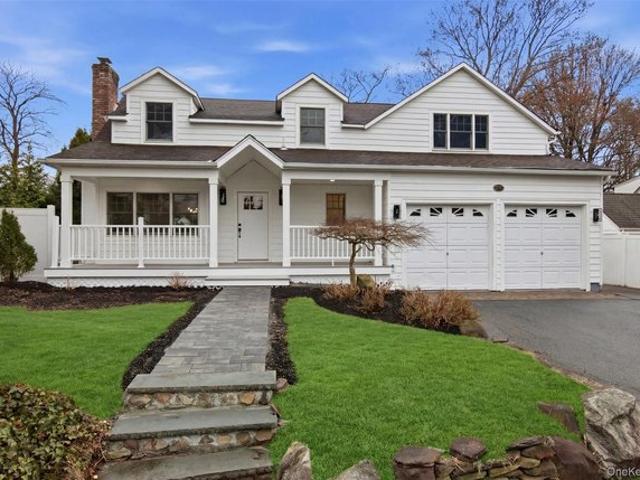 119 Catherine St, East Northport, NY 11731