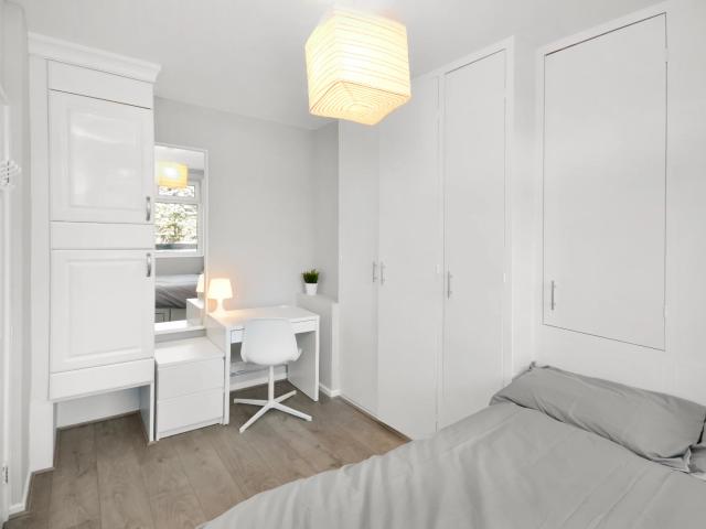 119 Candy Street Room 1