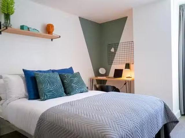 119 Canwick Road 4 Bedroom House