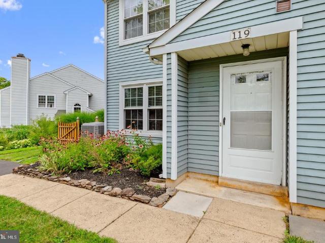 119 Carousel Circle