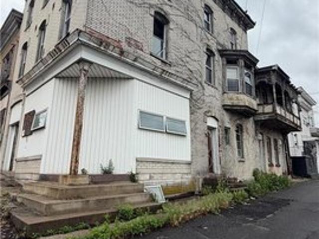 119 Centre St, Shenandoah, PA 17976