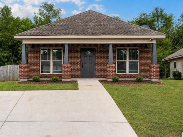 119 Creek Run Way, Calera, AL 35040