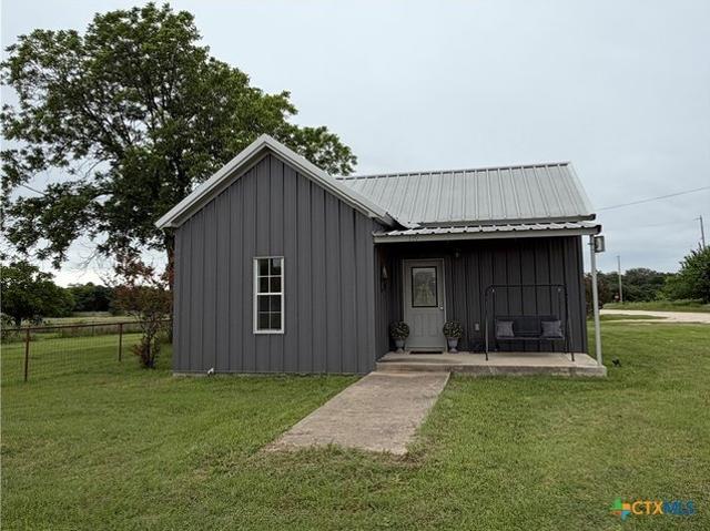 119 Avenue A, Walnut Springs, TX 76690
