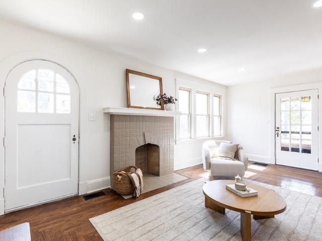 119 Bonnie Leslie Avenue