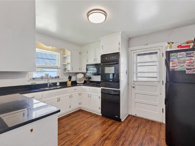 119 Bruce PL