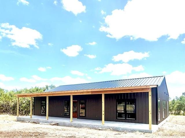 119 Broken Spur Dr, Mountain Home, TX 78058