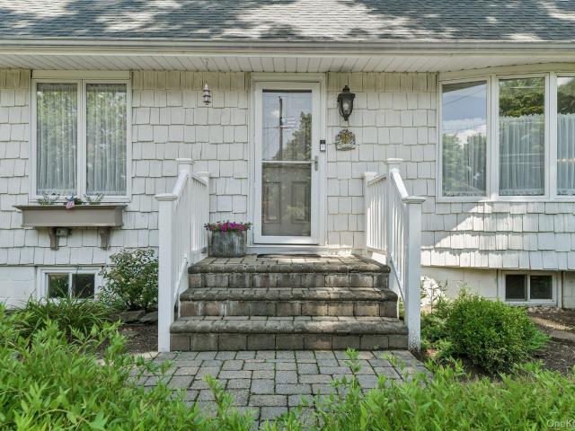 119 Brook Lane