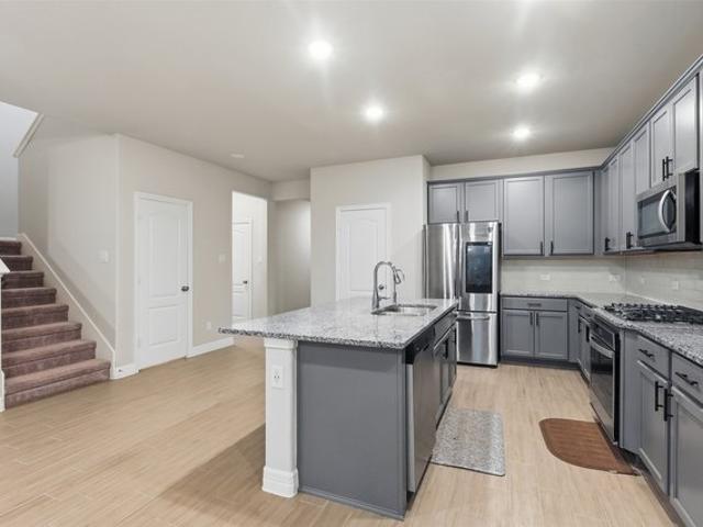 119 Buttonwood Ct, Conroe, TX 77318