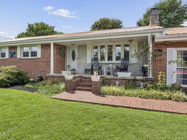 119 Green Valley Ln, Elizabethton, TN 37643