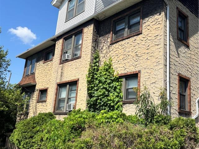 119 Doney St