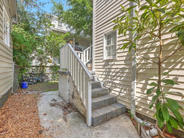 119 Drake Street D