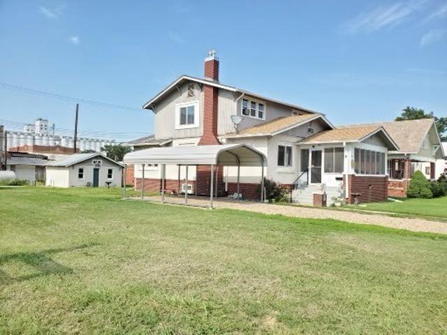 119 E 7th St, Concordia, KS 66901