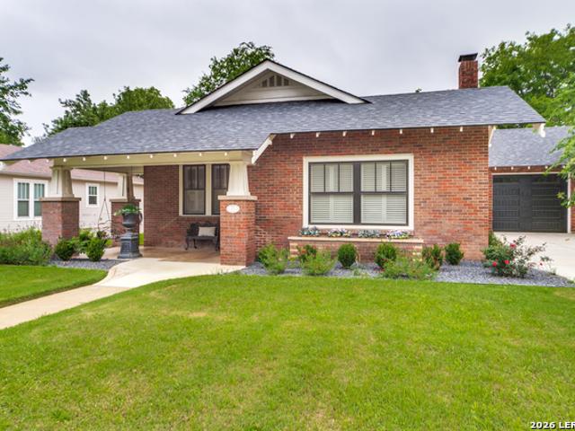 119 E Evergreen St