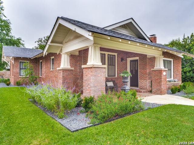 119 E Evergreen St