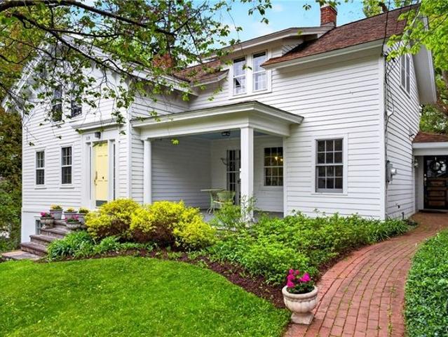 119 Elm St, Fayetteville, NY 13066