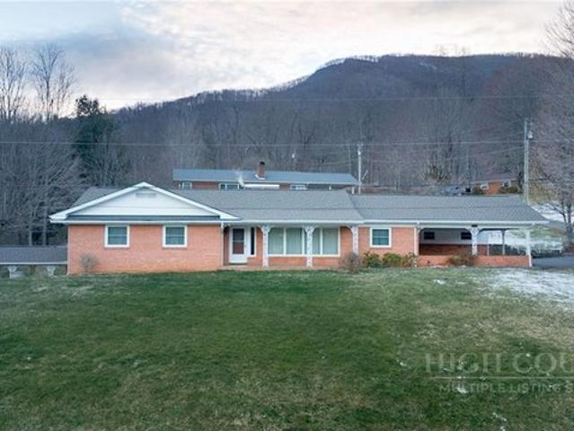 119 Forest Hill Dr, West Jefferson, NC 28694