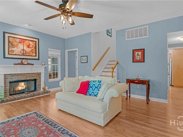 119 Farringdon Circle