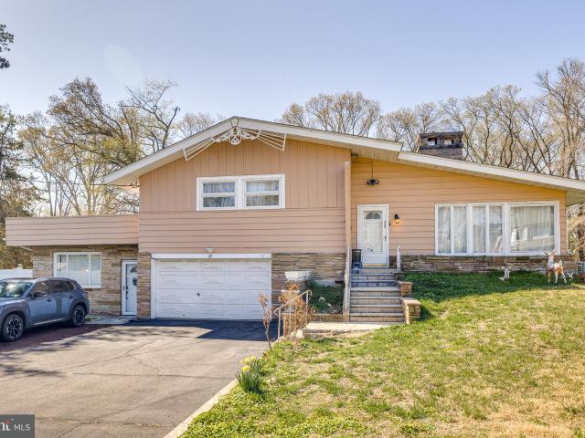 119 Fleetwood Ave, Mount Laurel, NJ 08054 | MLS #NJBL2109 | Compass