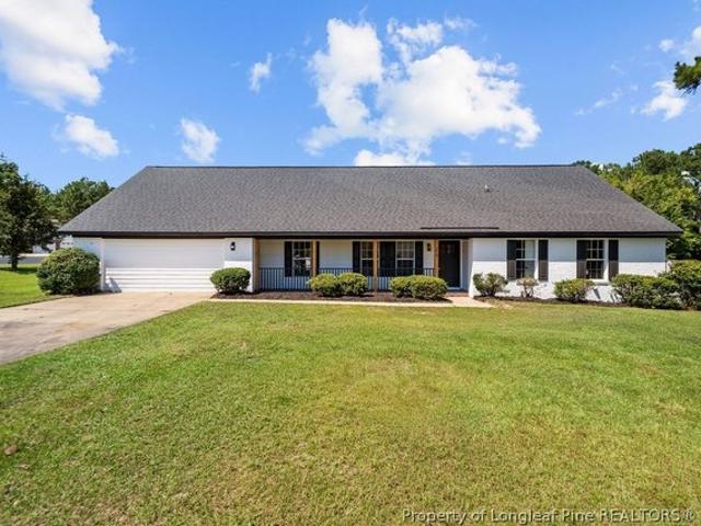 119 Hollow Ln, Raeford, NC 28376