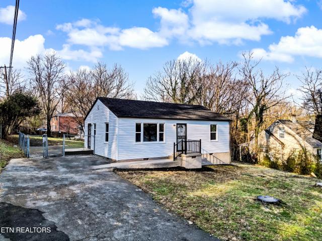 119 Holston Court