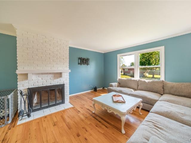 119 Hawthorne Way