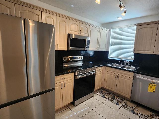 119 Hidden Ct Dr, Hollywood, FL 33023 | MLS #F10543 | Compass