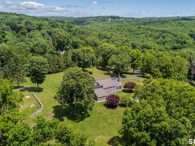 119 Judge Ln, Bethlehem, CT 06751