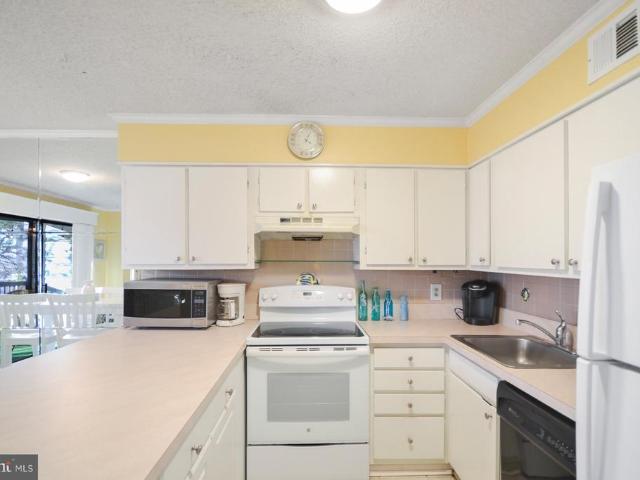 119 Old Landing Road # 204J