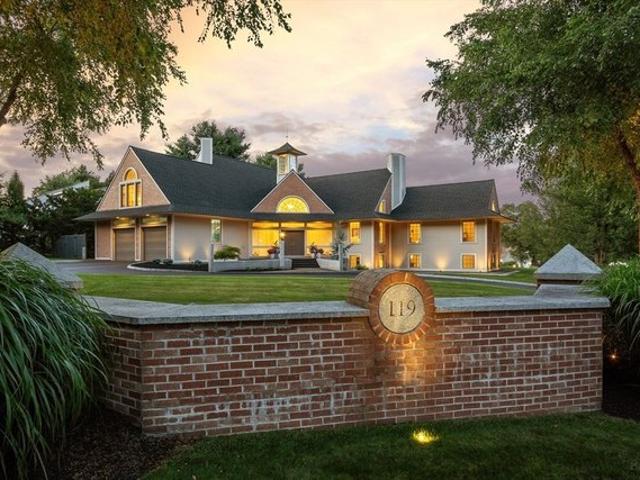 119 Olde Tavern Rd, Leominster, MA 01453