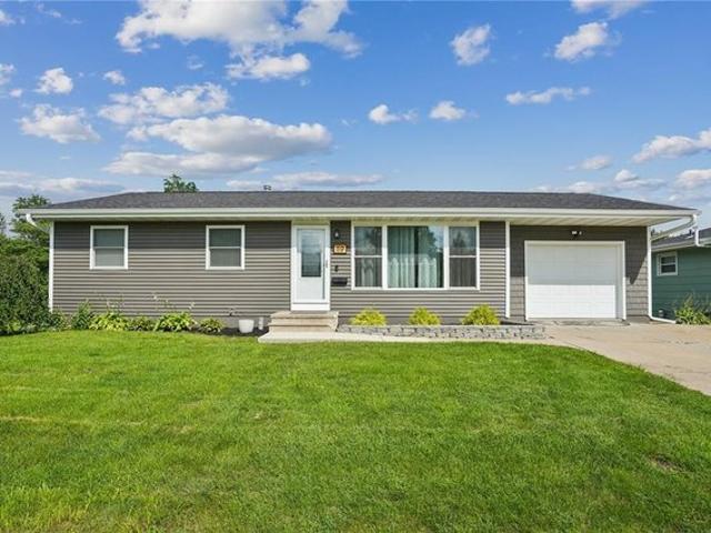 119 LA Salle Dr SW, Cedar Rapids, IA 52404