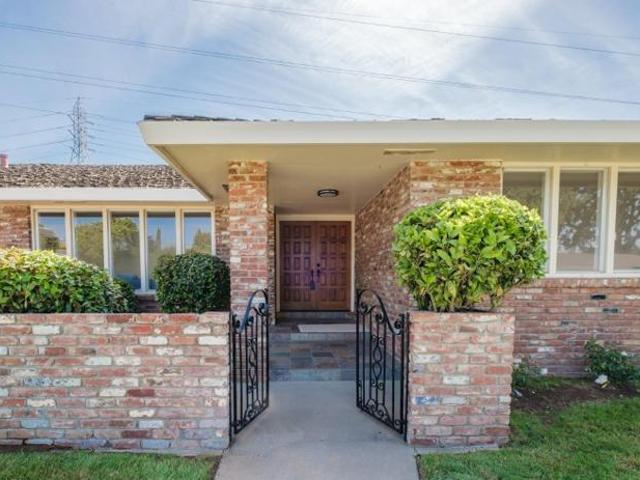119 Moffatt Way, Sacramento, CA 95864