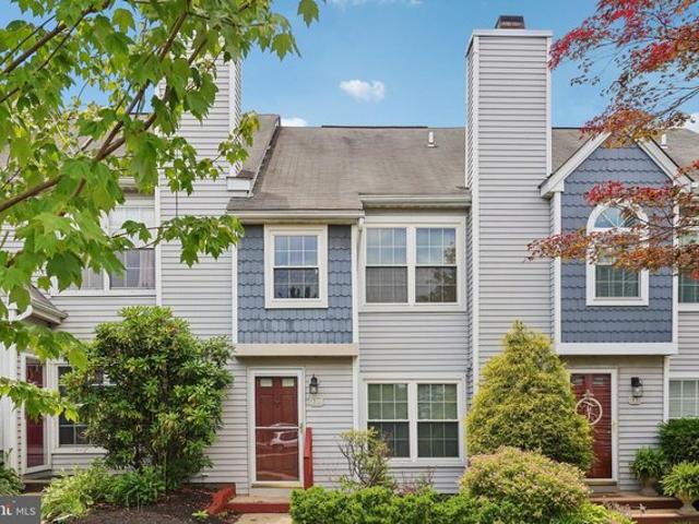 119 Macintosh Ct, Horsham, PA 19044