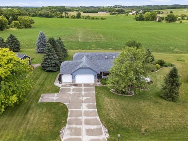 119 Marilane Dr, Neosho, WI 53059
